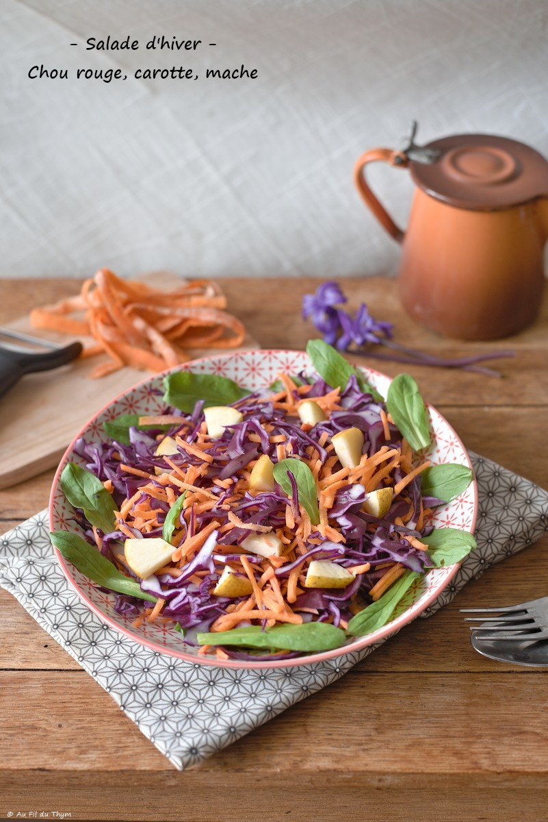 Salade de chou rouge, carotte, mâche - Au Fil du Thym
